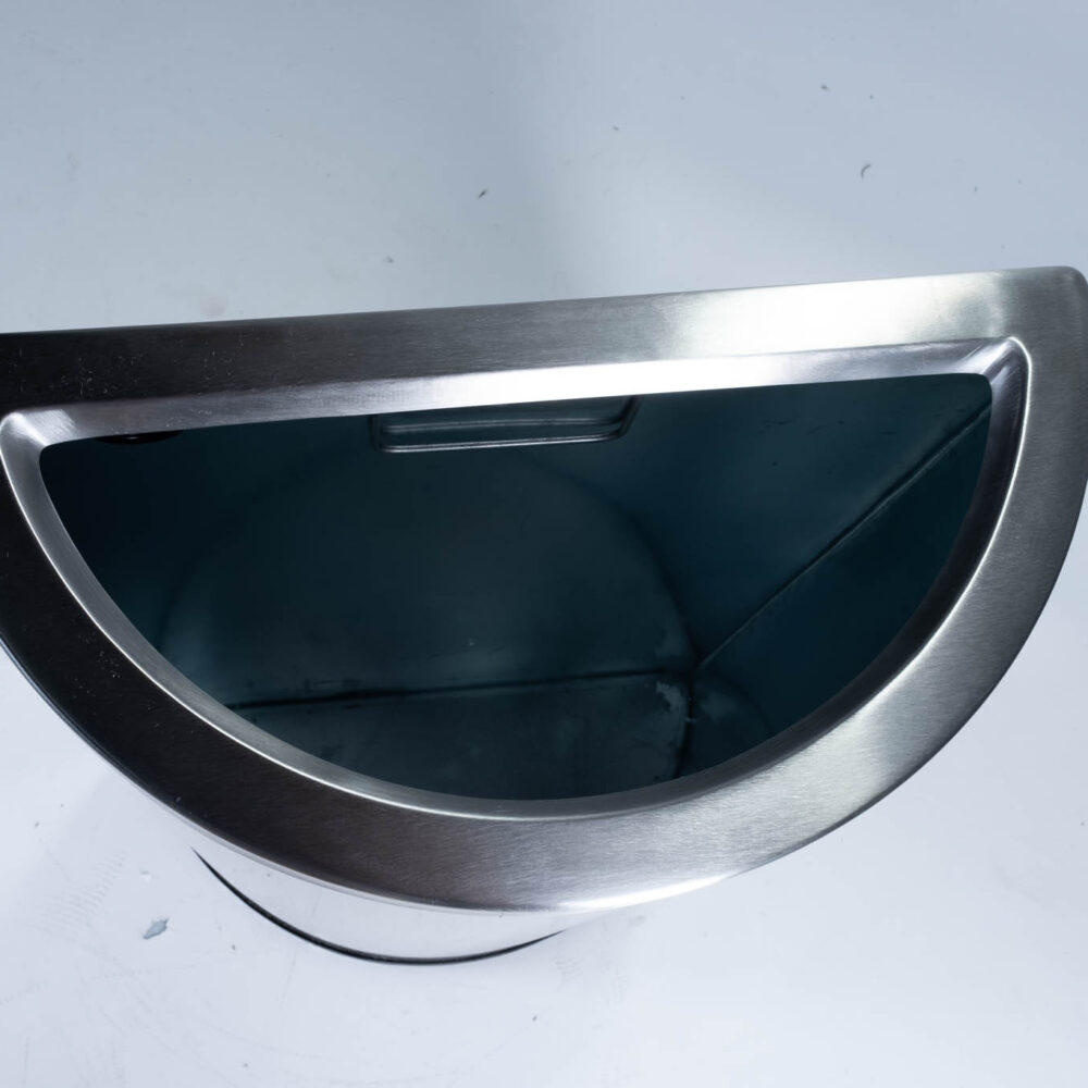 Waste Container - Half Moon 15 Gallon